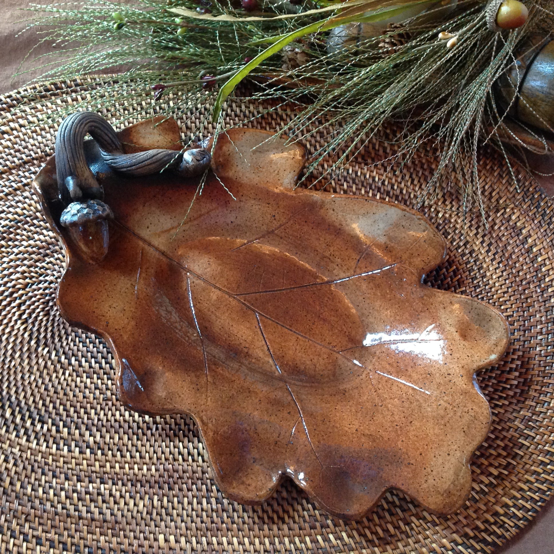 Leaf Oak | Thomas Pottery