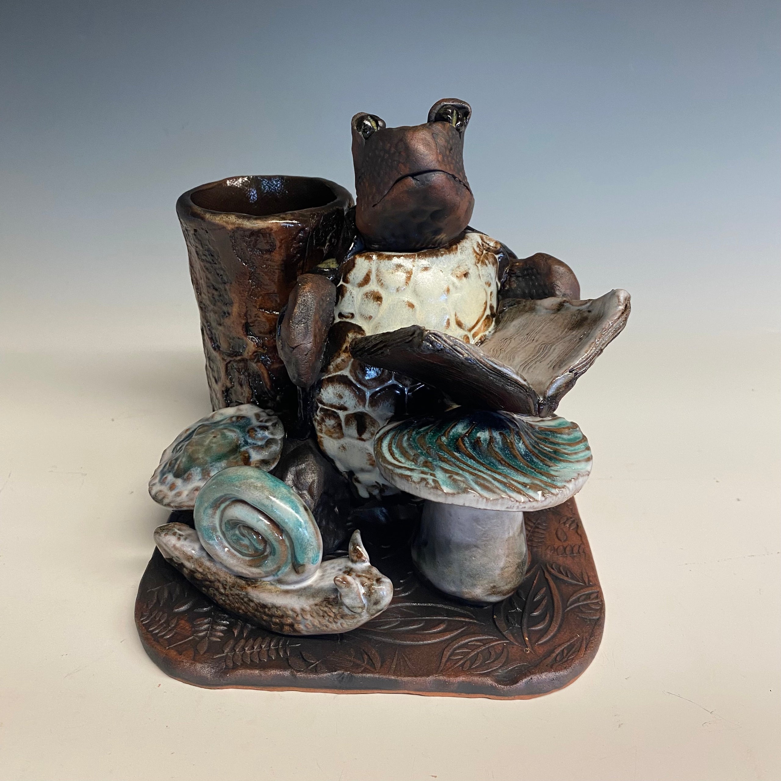 Sculpture Turtles, Frogs, Mushrooms, Snails, Hedgehogs | Thomas Pottery