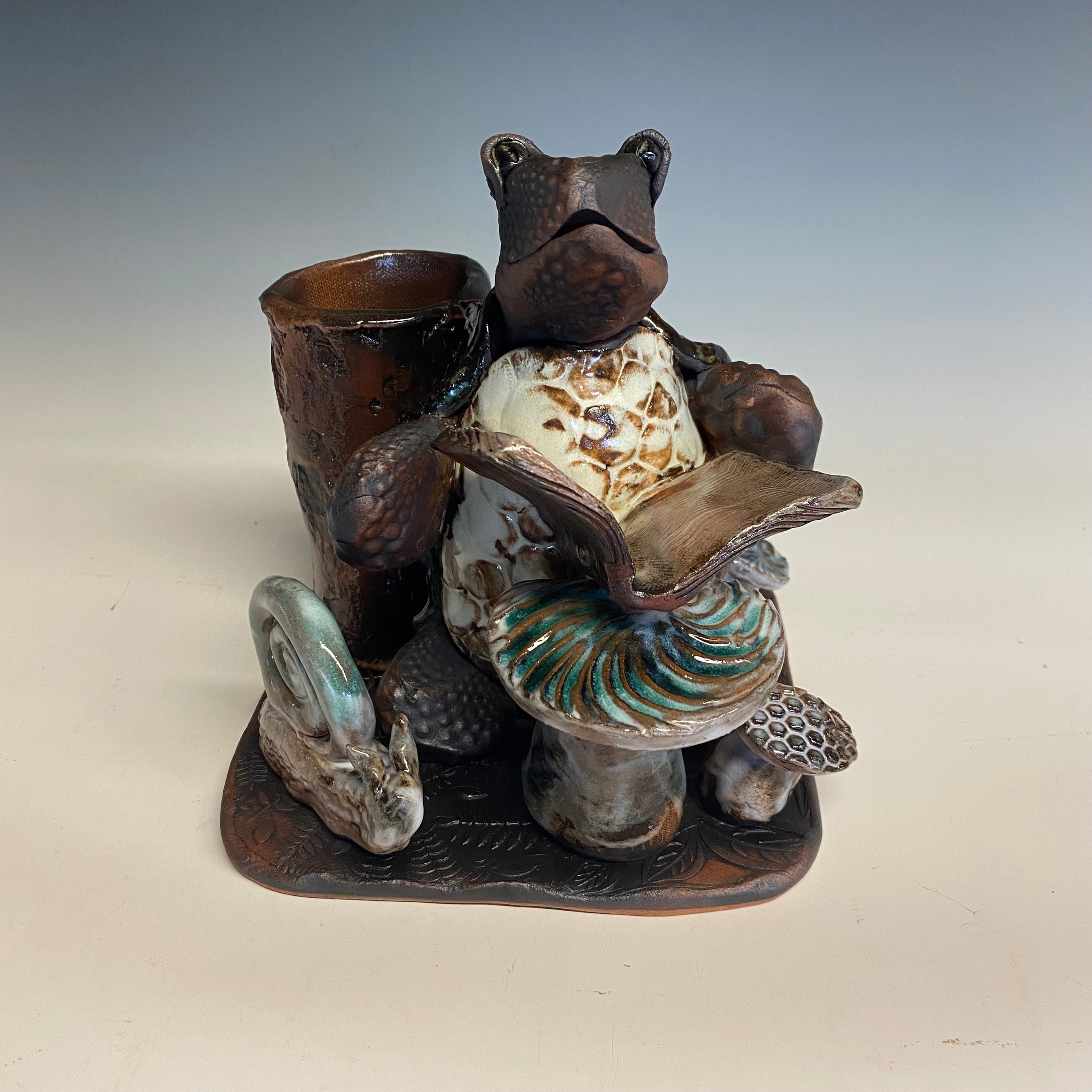 Sculpture Turtles, Frogs, Mushrooms, Snails, Hedgehogs | Thomas Pottery