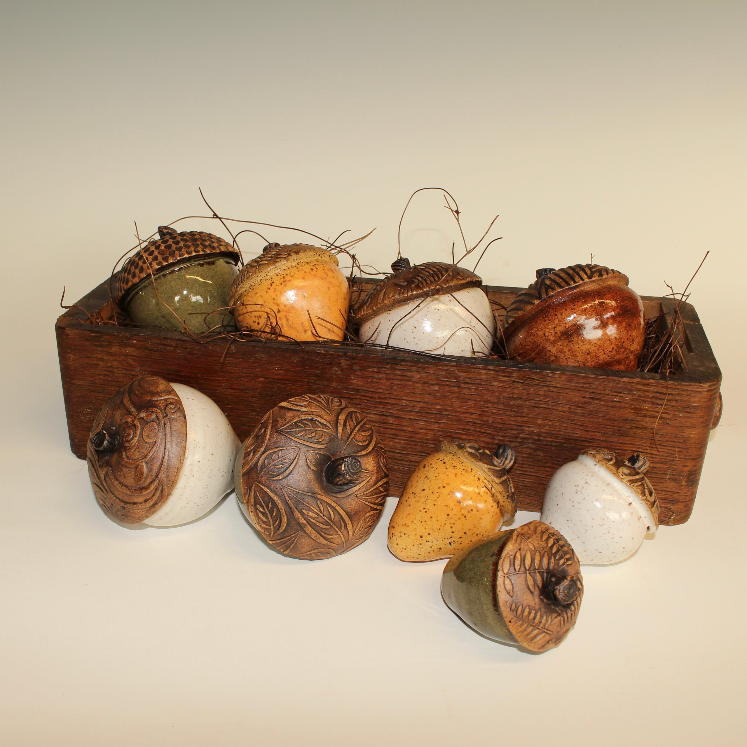 Acorns | Thomas Pottery